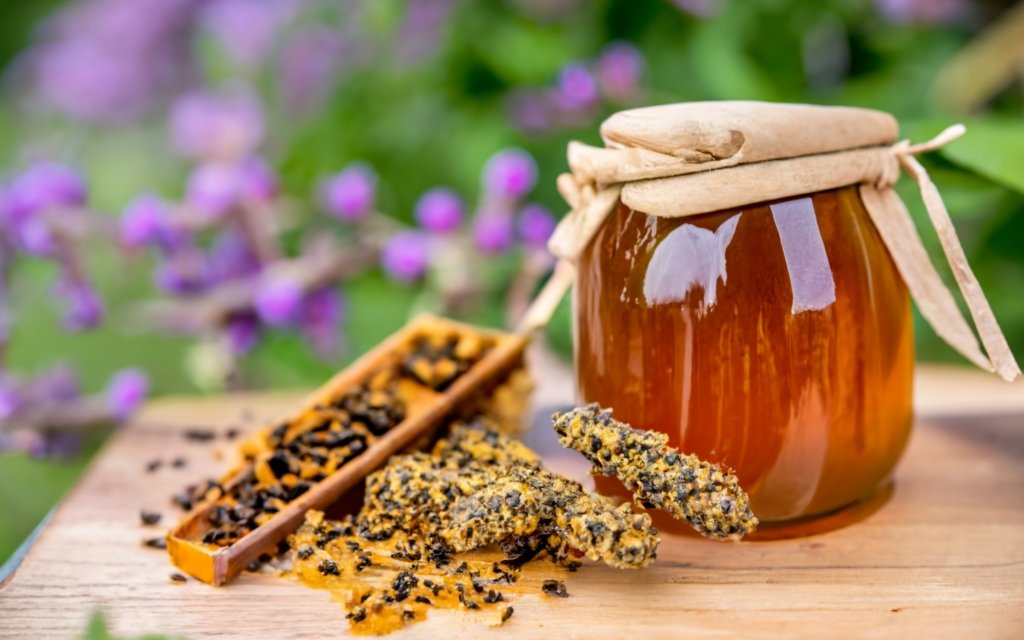 Propolis Healing potential, Uses, and Recepies – Health and Wellbeing News